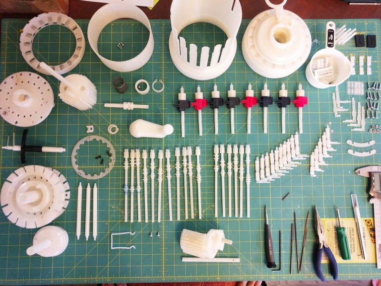 3D Printing a Curta Calculator: Recreating A Historic Marvel ...